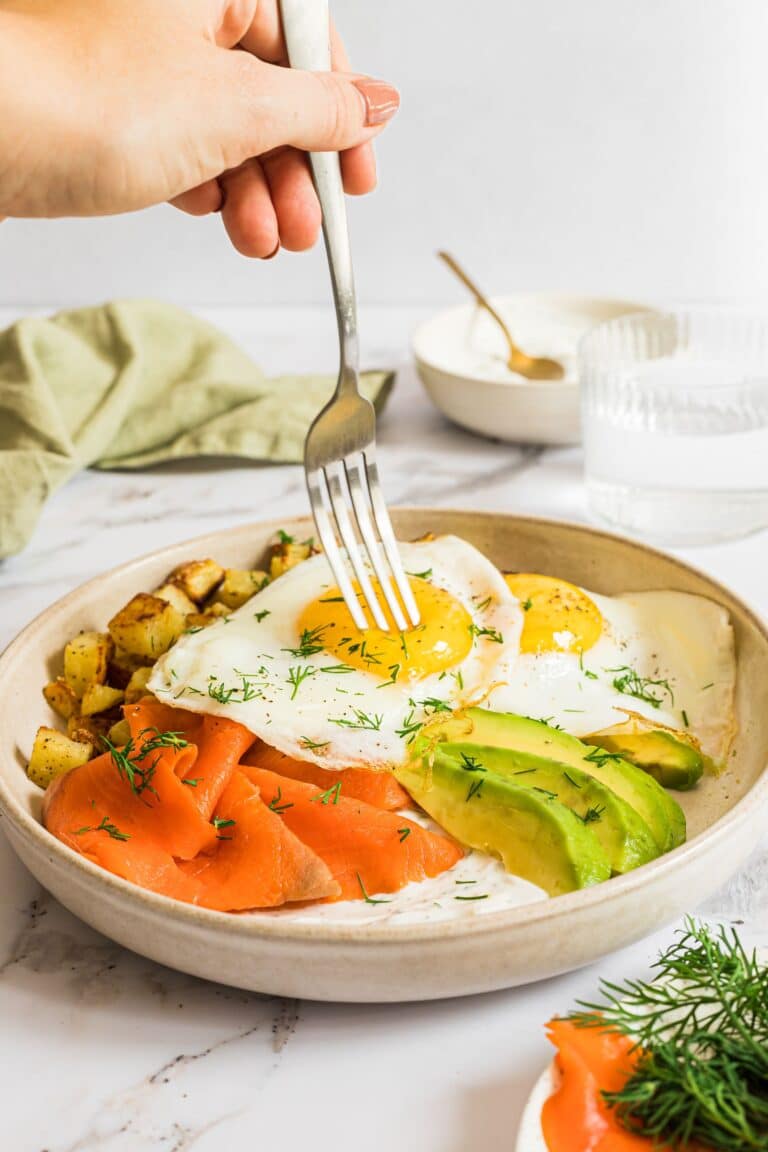 Salmon Breakfast Bowls with Eggs, Potatoes & Yogurt Dill Sauce - The ...