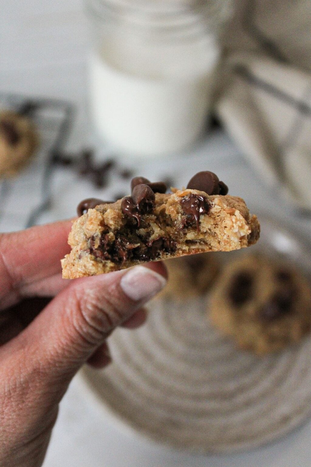 High Fiber Chocolate Chip Cookies with Oats and Flax - The Balanced ...