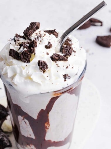 The Best Oreo Protein Shake (Cookies & Cream!) - The Balanced Nutritionist