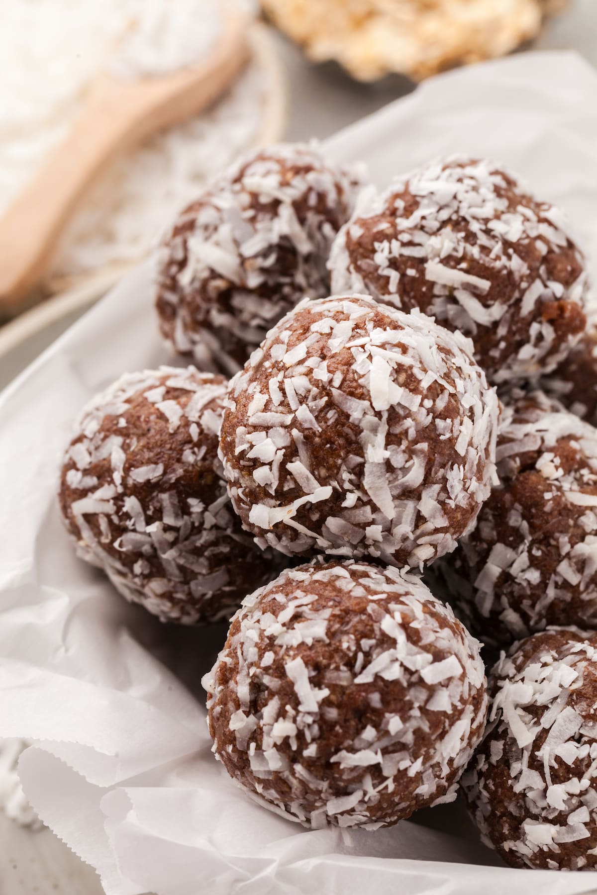 No Bake Coconut Protein Balls - The Balanced Nutritionist